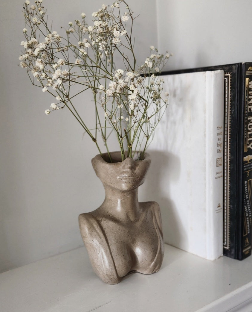 Jane Vase – Plant 'er Here
